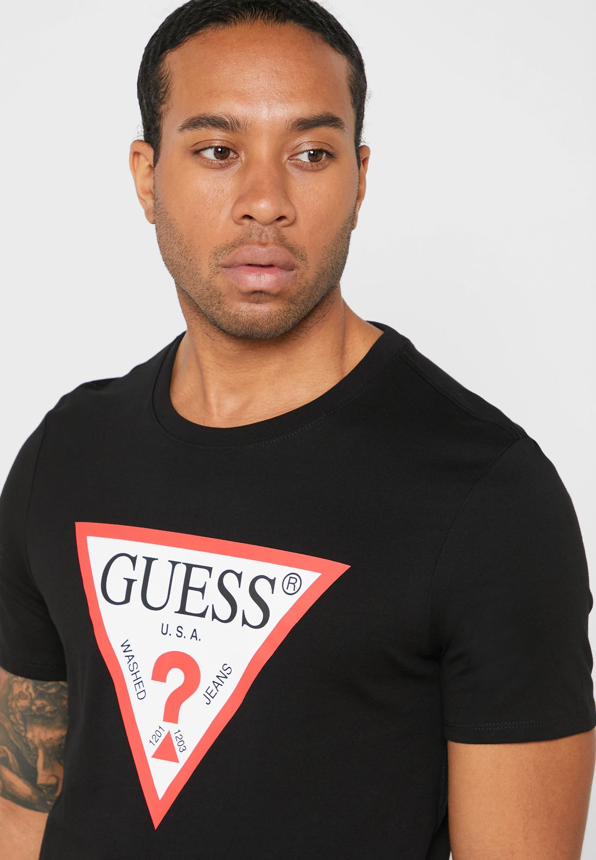 Buy Guess black Logo Crew Neck T-Shirt for Men in Dubai, Abu Dhabi