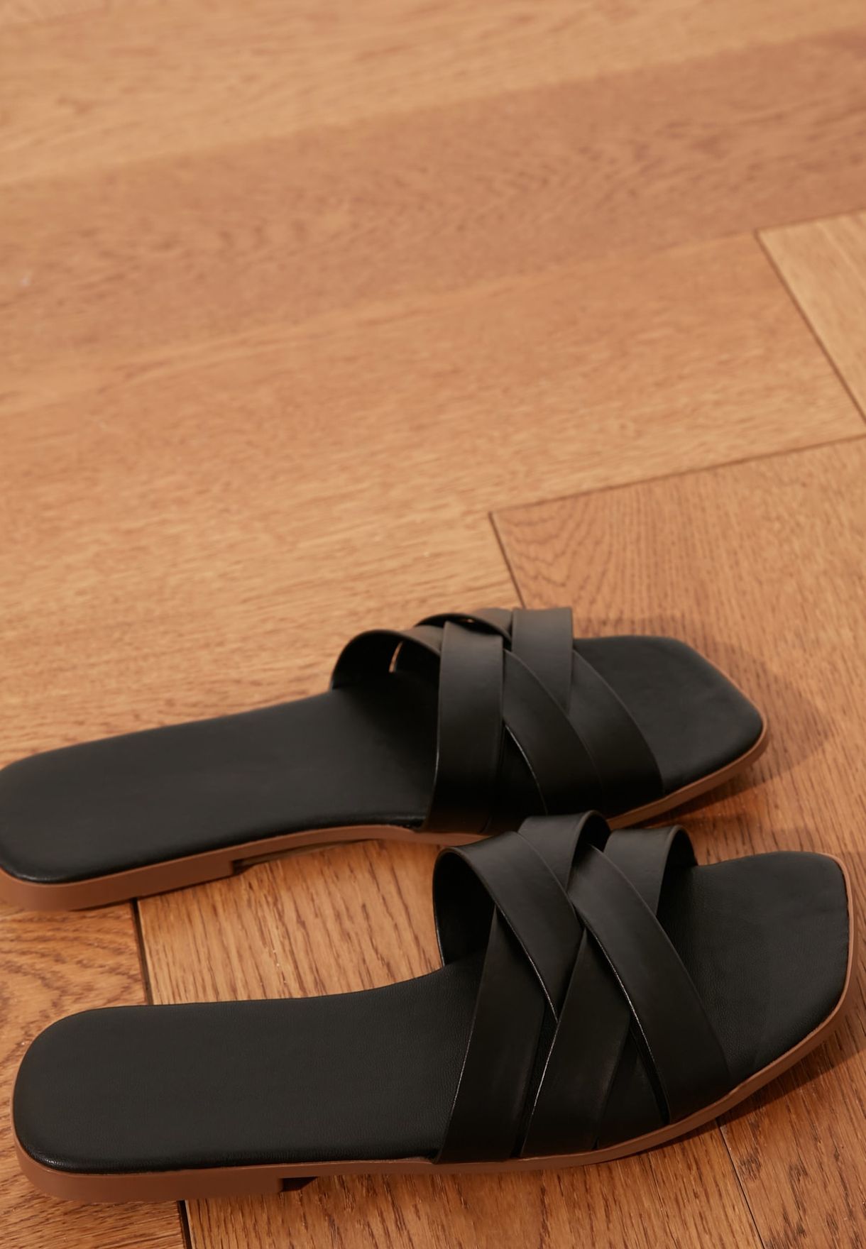 Buy Trendyol black Cross Strap Flat Sandal for Women in Manama, other ...